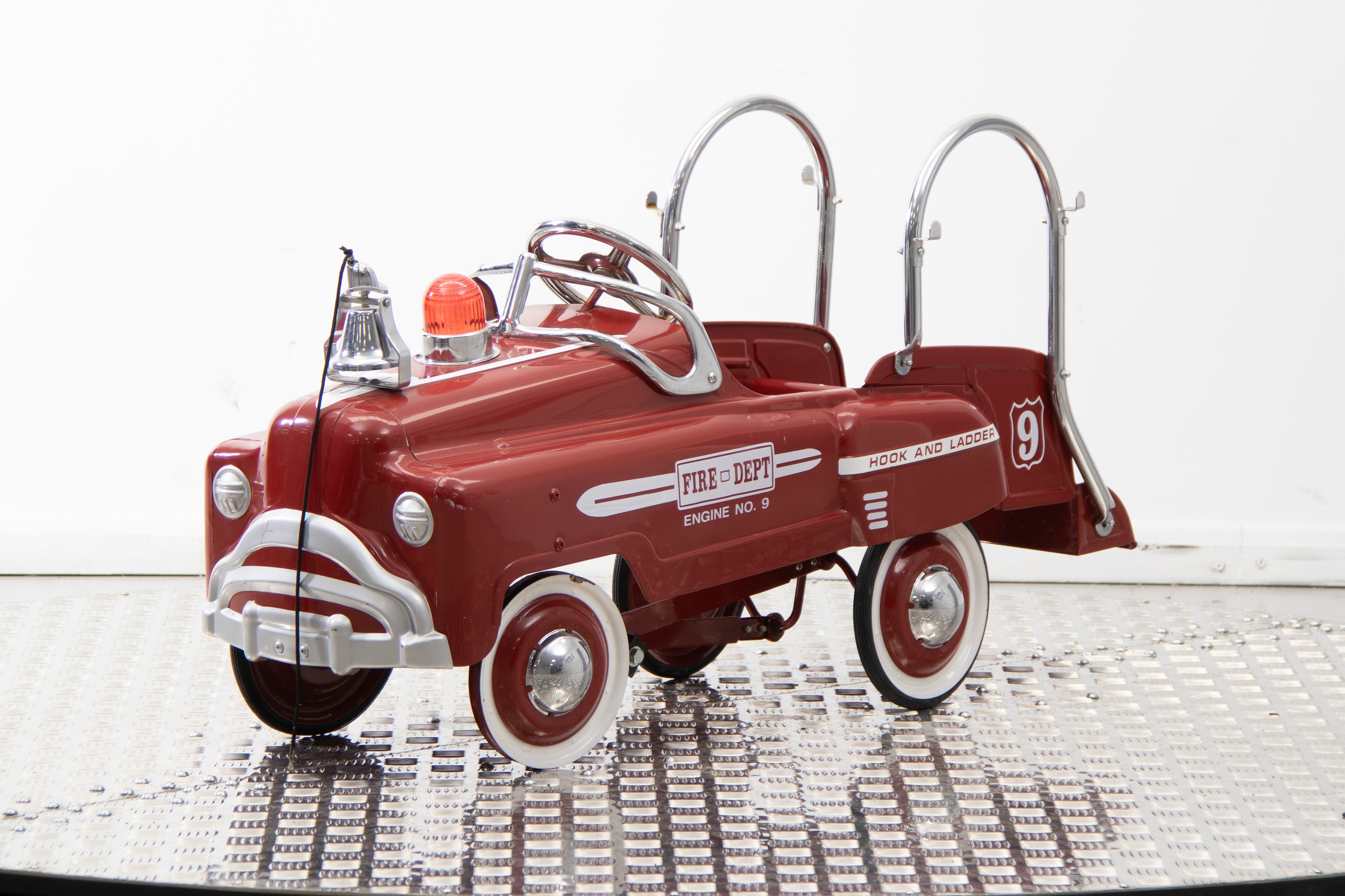 Lot 261 - Murray Sad Face Fire Engine